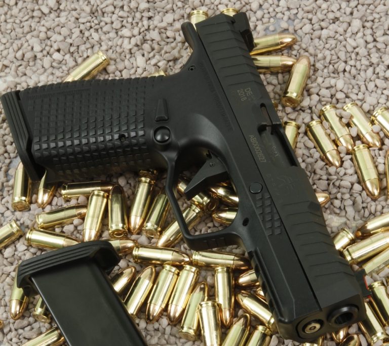 Arsenal firearms Stryk B calibro 9x21 - Video - Armi e Tiro