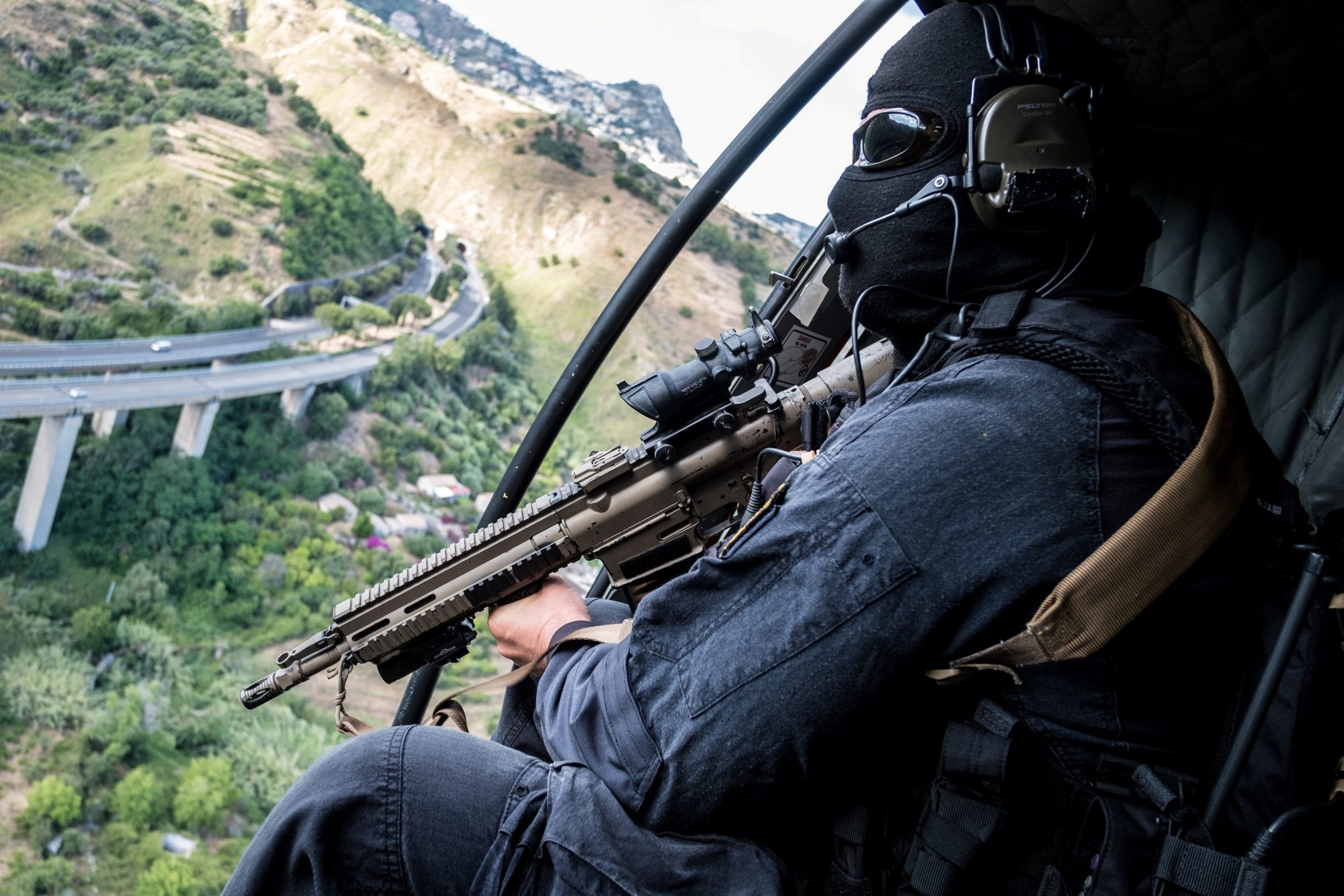 Il Gis compie 40 anni - Armi e Tiro