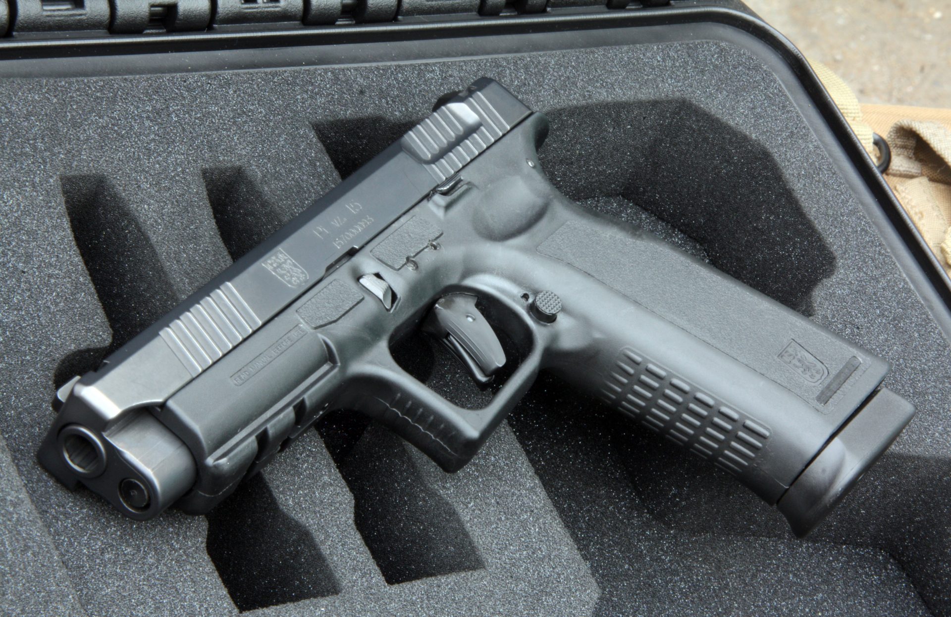 Csa Vz15: la polimerica che non ti aspetti - Armi e Tiro