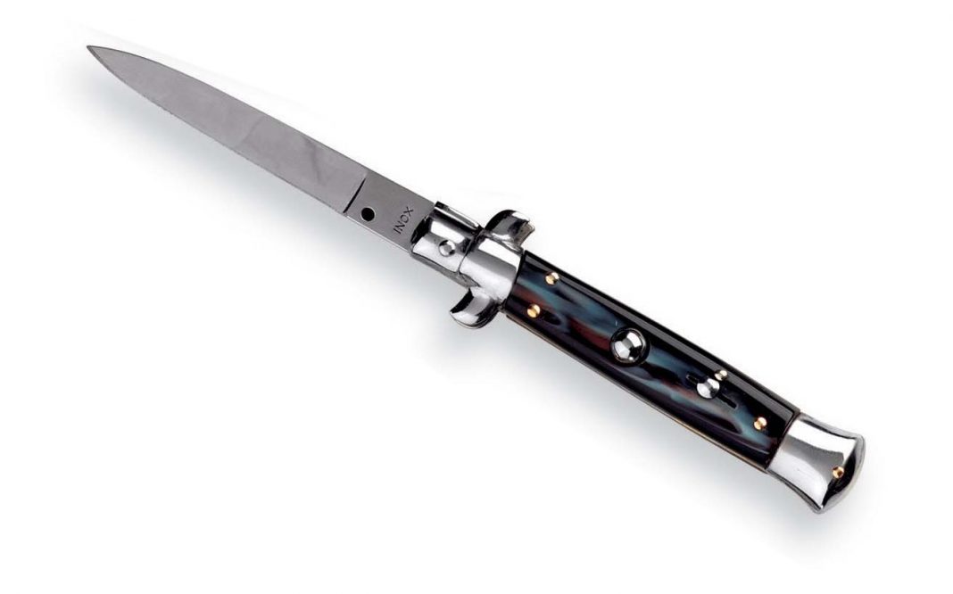 Cassazione: cambio di rotta sui coltelli a scatto (e non solo) - Armi e ...