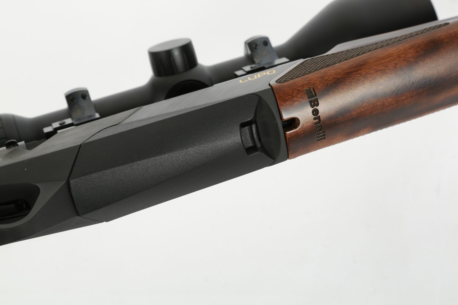 Benelli Lupo BE.S.T. wood: quando la funzionalità incontra l’eleganza ...